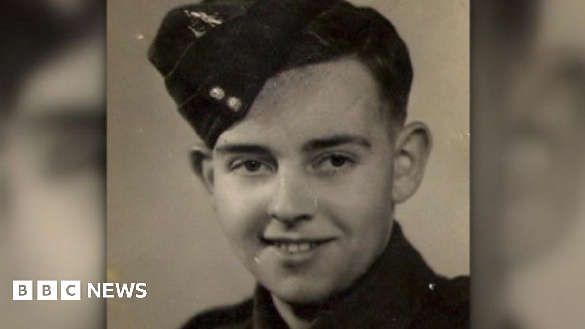 Sid Metcalfe funeral: Military send-off for Normandy veteran - BBC News