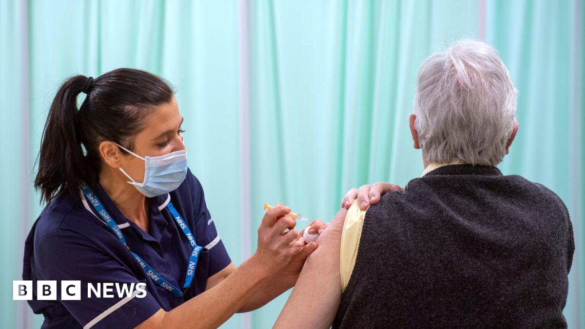 NHS vaccinations to be booked online in drive to increase uptake - BBC News