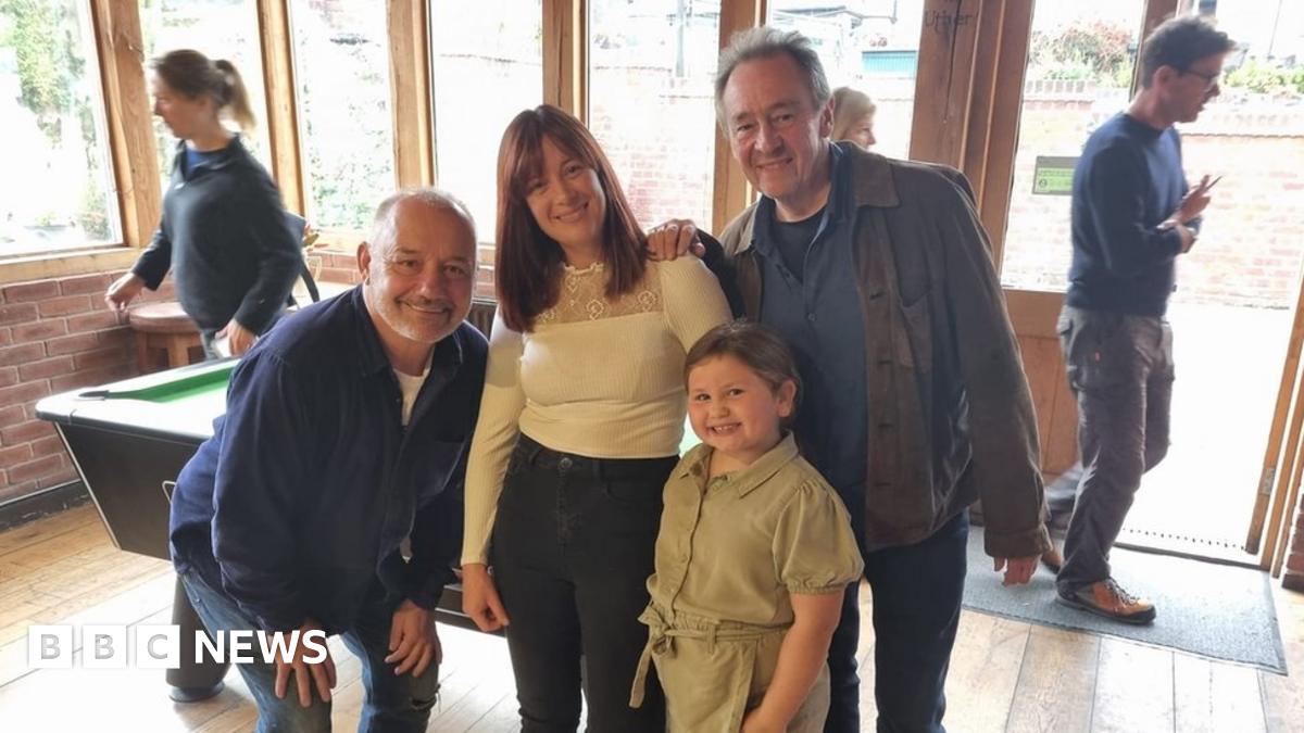 Landlord's delight at Mortimer and Whitehouse pub visit - BBC News