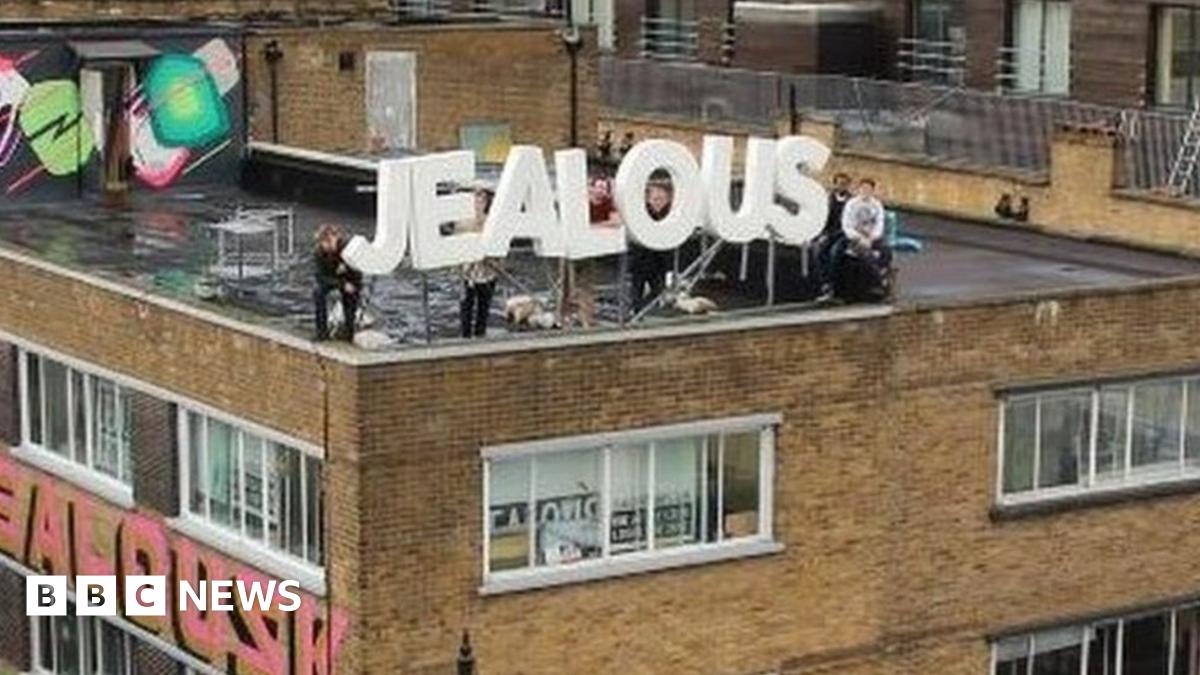 Shoreditch art gallery Jealous warned over rooftop sign - BBC News