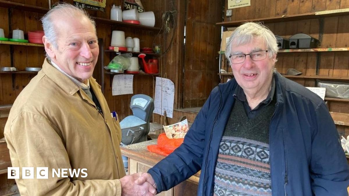 Untouched 1920s Frome shop closes its doors for good - BBC News