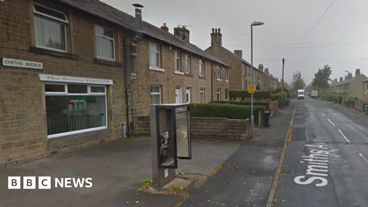 Riley Siswick death: Man 'hit him so hard he ruptured his bowel' - BBC News