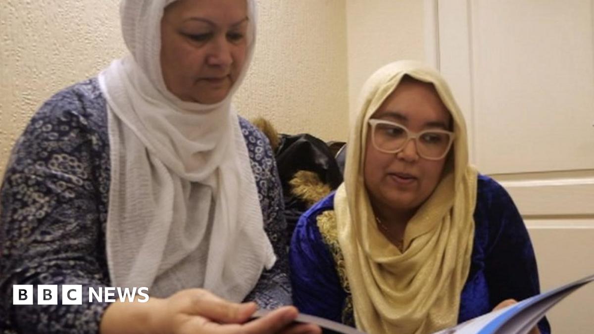 Islamophobia: The Muslim family who 'ran away' after abuse - BBC News