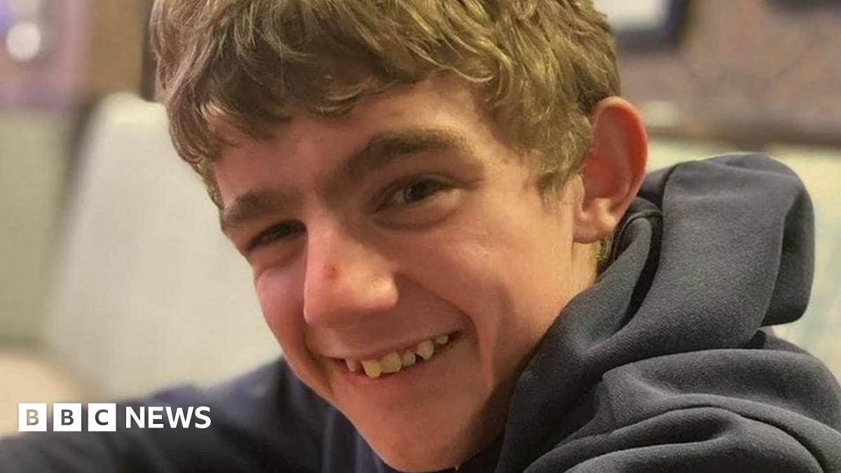 Luke Howe death: Fundraiser draws £35,000 for school - BBC News