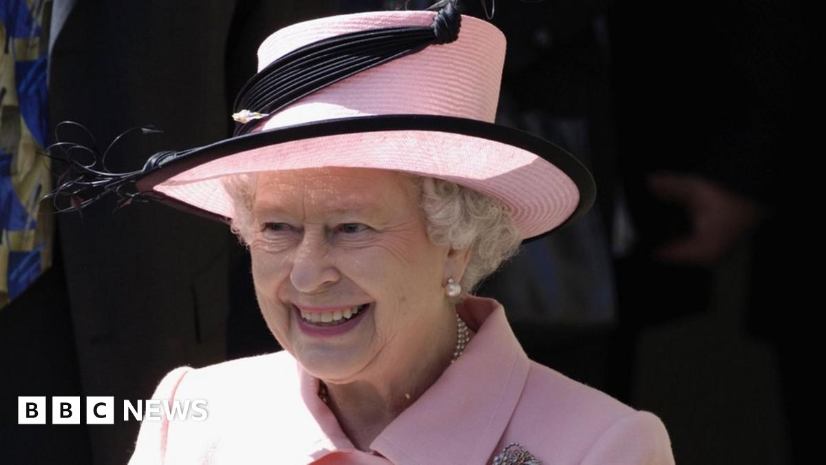Queen Elizabeth II: Tributes paid across Oxfordshire following monarch ...