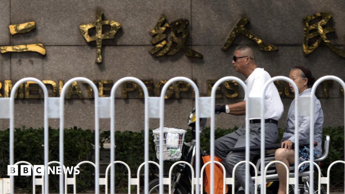 Chinese activist Hu Shigen jailed for subversion - BBC News