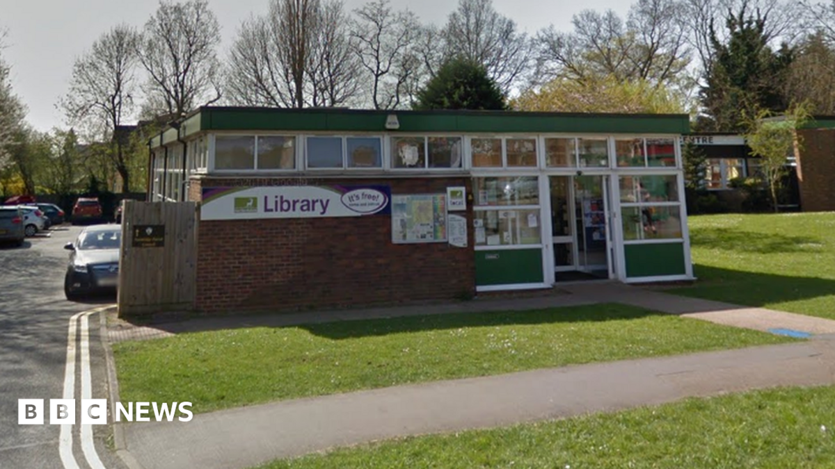 Hertfordshire libraries handed to council-founded charity - BBC News