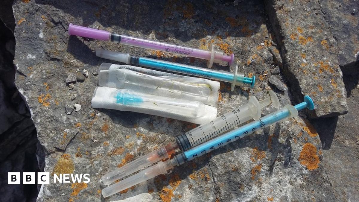 Thousands of discarded needles collected in Wales - BBC News