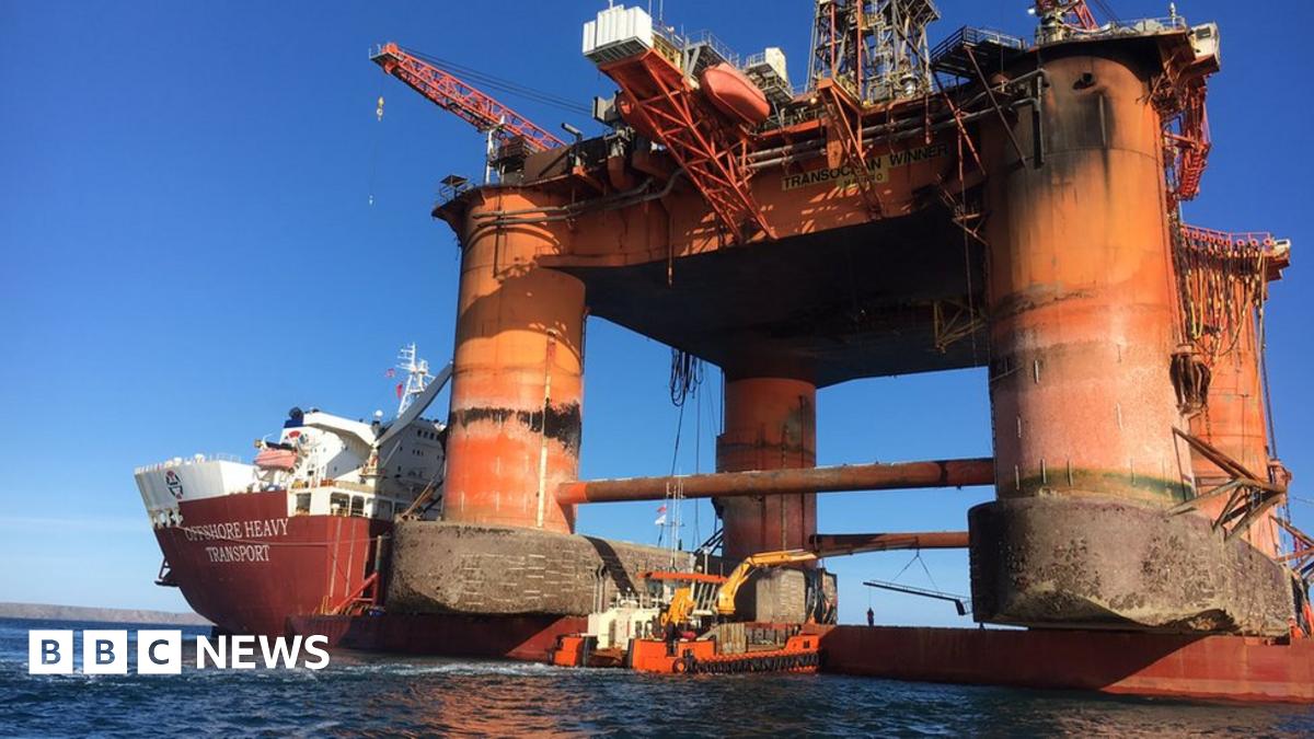 Owner of Transocean Winner pays £400,000 coastguard bill - BBC News