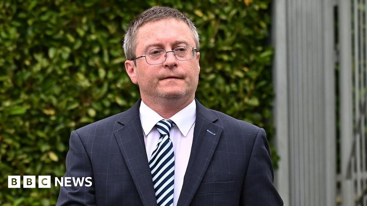 Stephen McKinney: Wife murderer loses appeal against jail term - BBC News