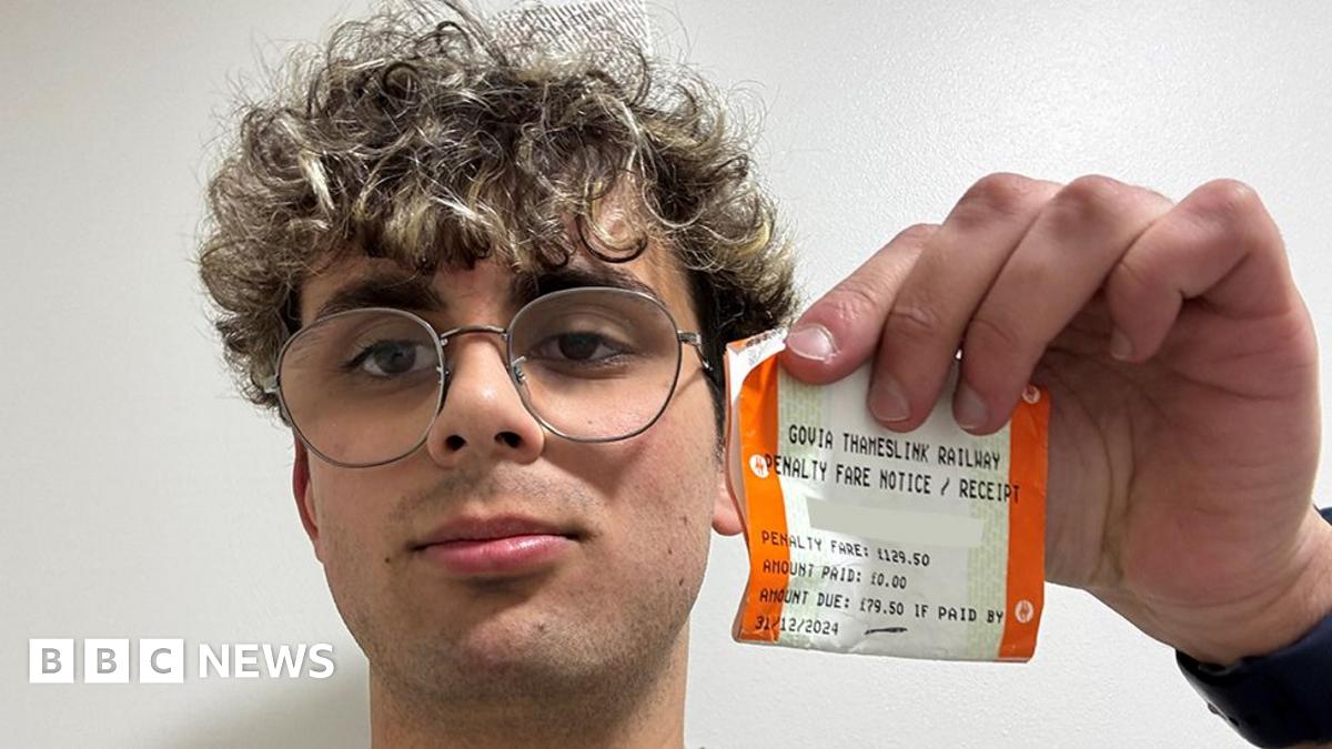 Boston student fined £130 over first class rail 'confusion' - BBC News