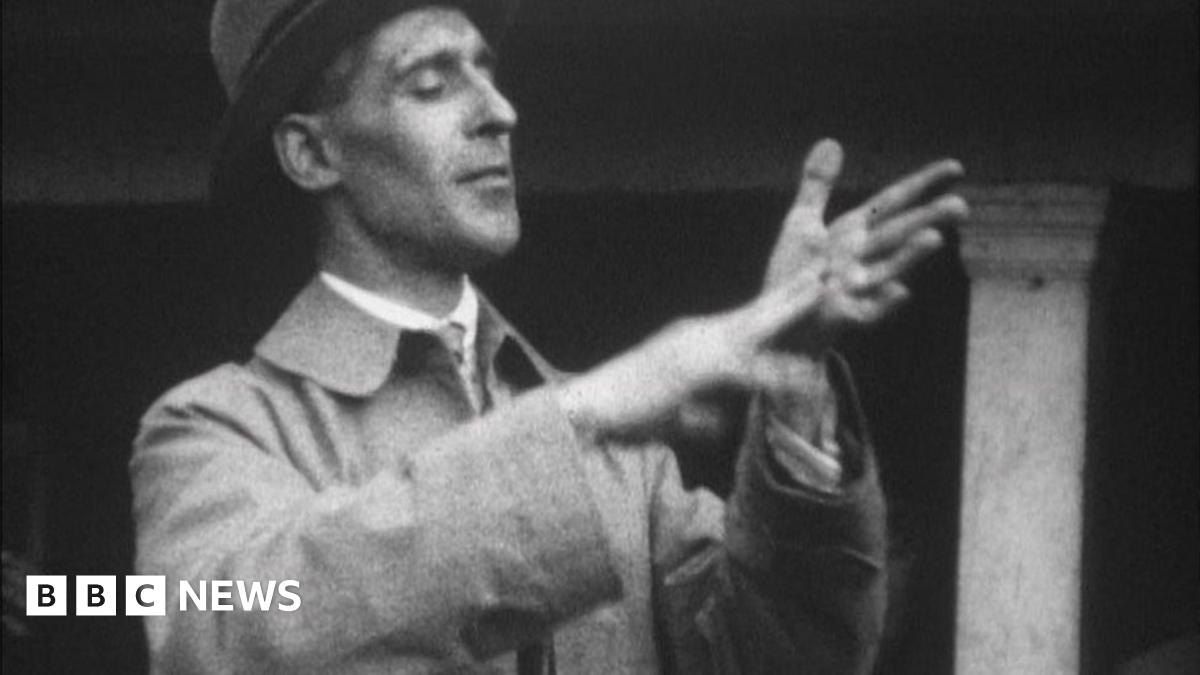 Deaf people's fight for rights on film - BBC News