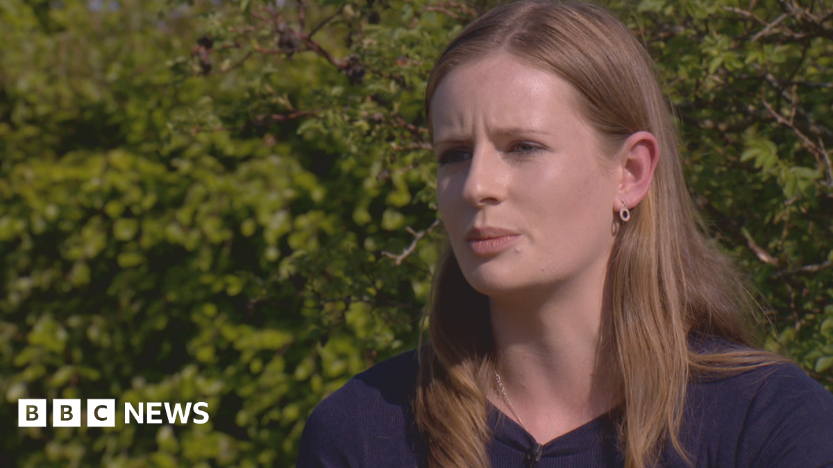 Lyme disease has 'dominated' my life - BBC News