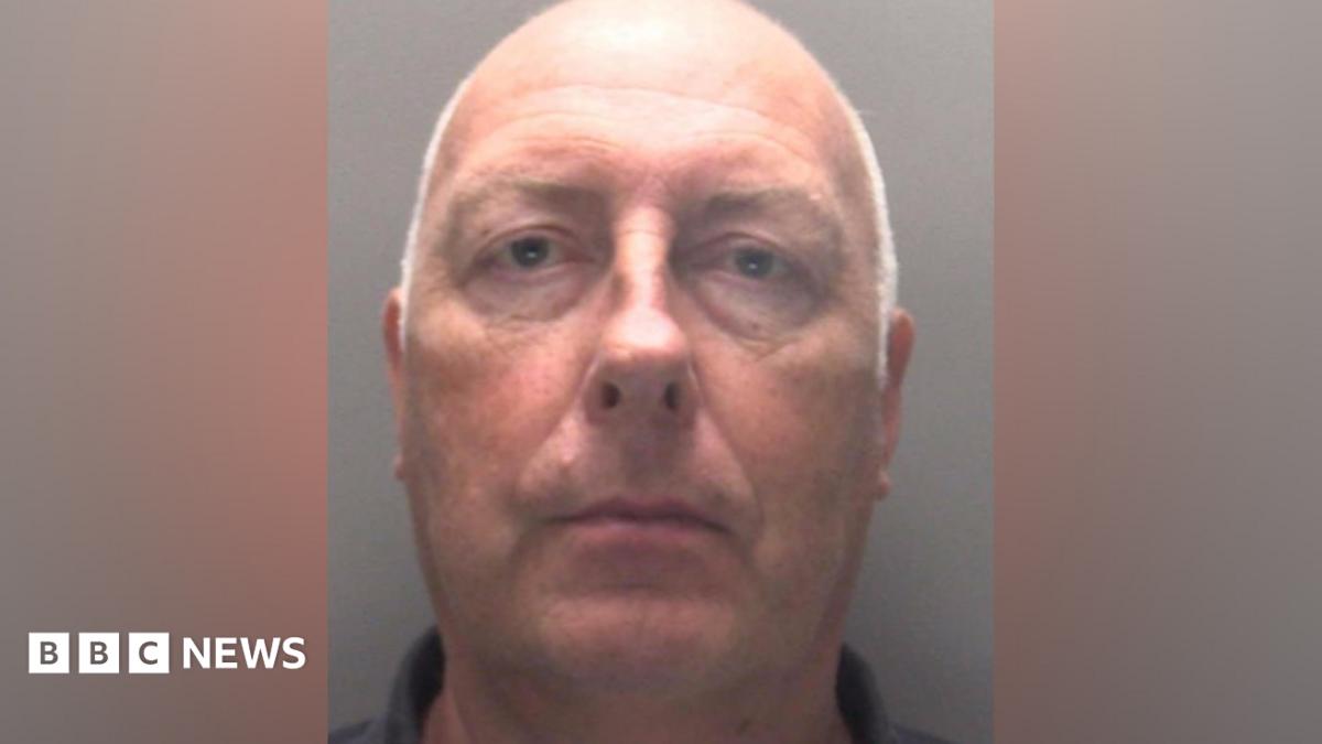 Liverpool man who stole £117k from parents jailed - BBC News