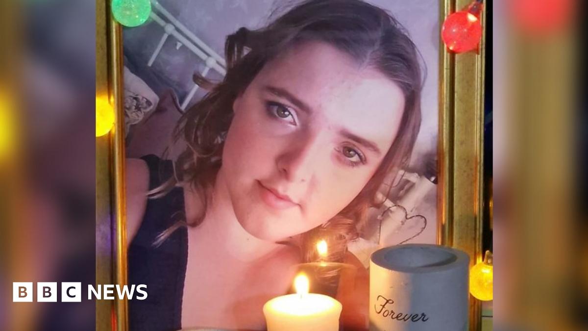 Holly Bramley death: 'Monster' cut wife's body into over 200 pieces ...