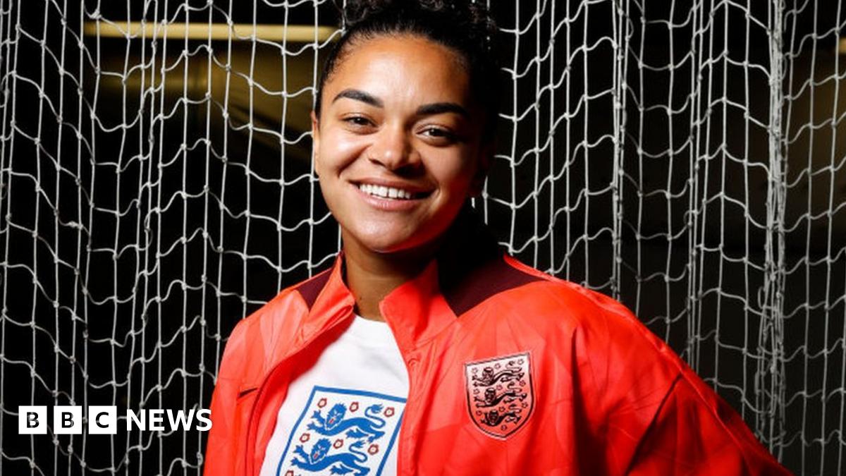 Warwick's Jess Carter reflects on 'incredible' Euros win - BBC News