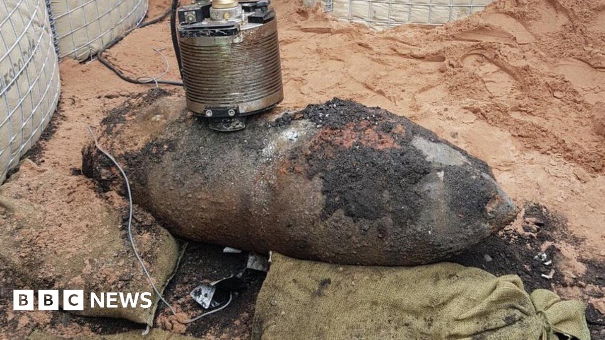'Delicate operation' at Birmingham WW2 bomb site - BBC News