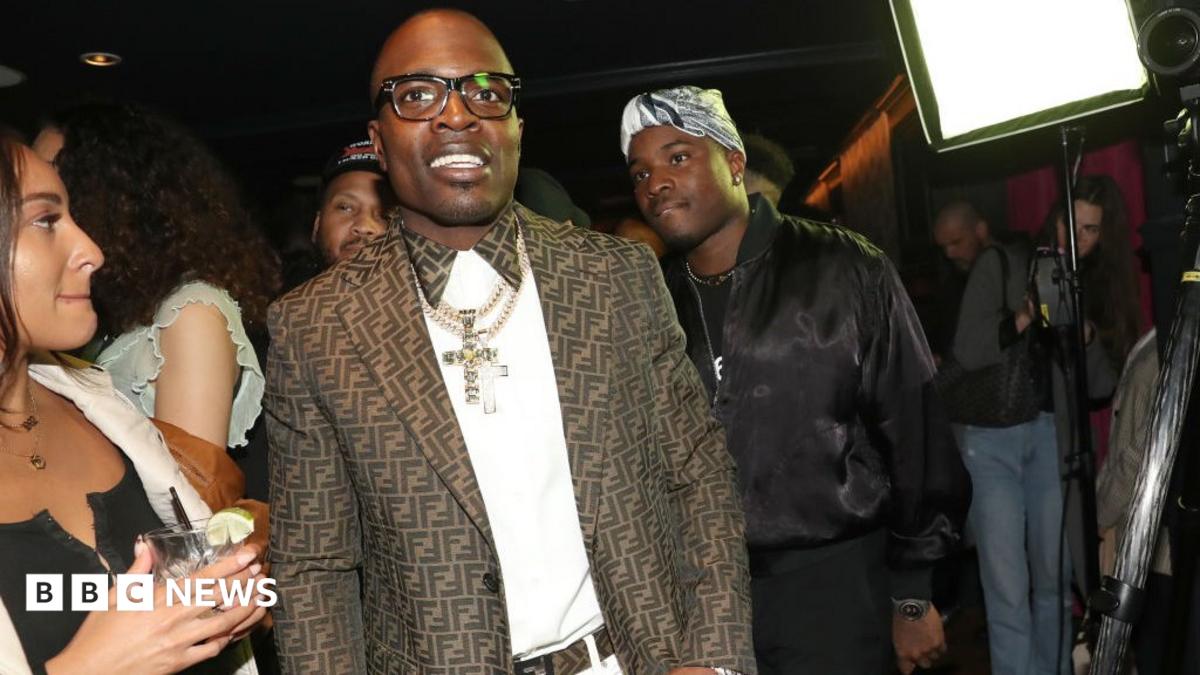 'Flashy' NYC bishop robbed of $1m in jewellery during live sermon - BBC ...