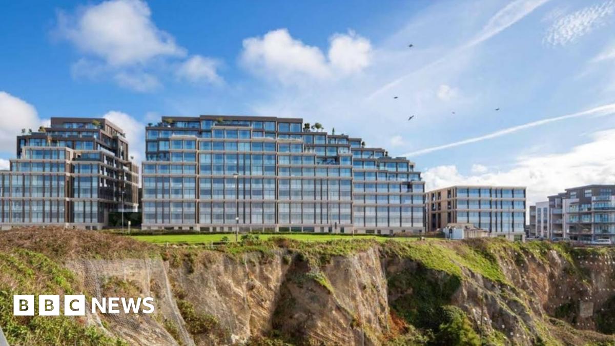 New images show 10-storey Newquay seafront hotel plans - BBC News