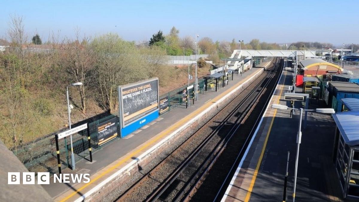 Southern, Merseyrail and Arriva Rail North strike on Grand National day ...