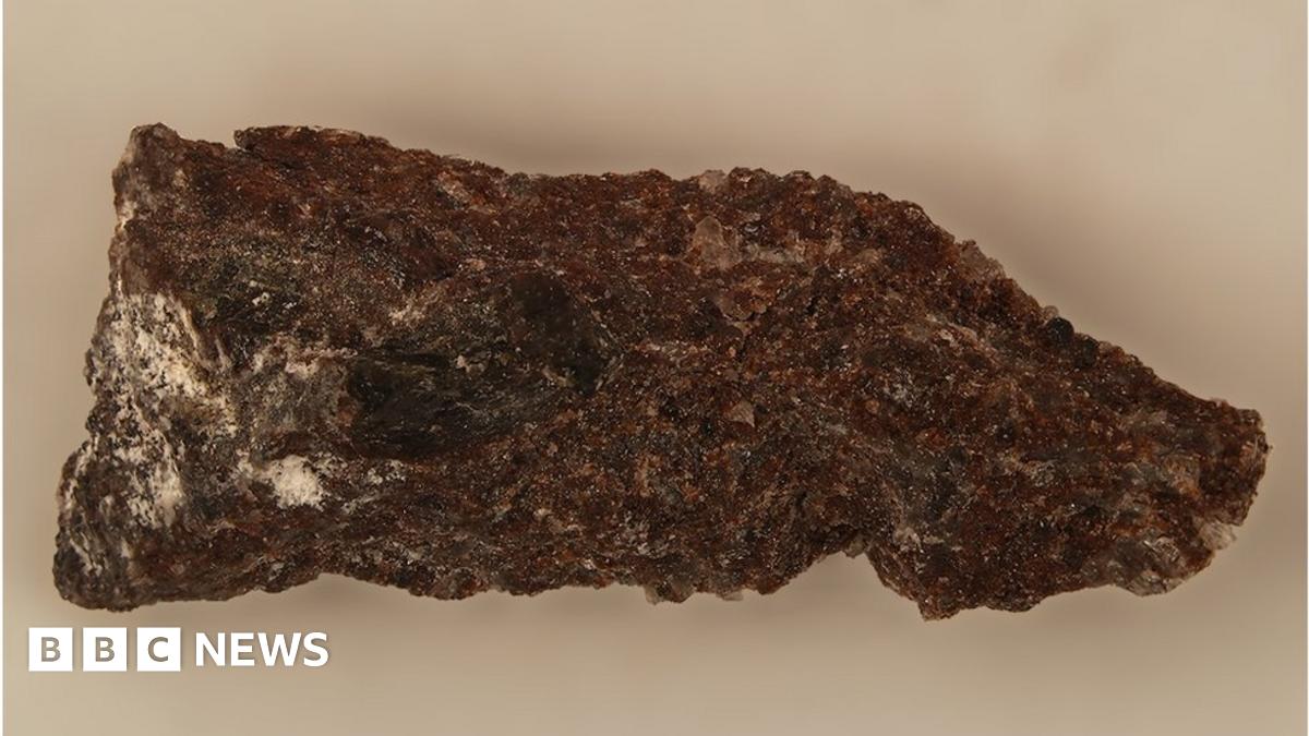 Earth's rarest minerals catalogued - BBC News