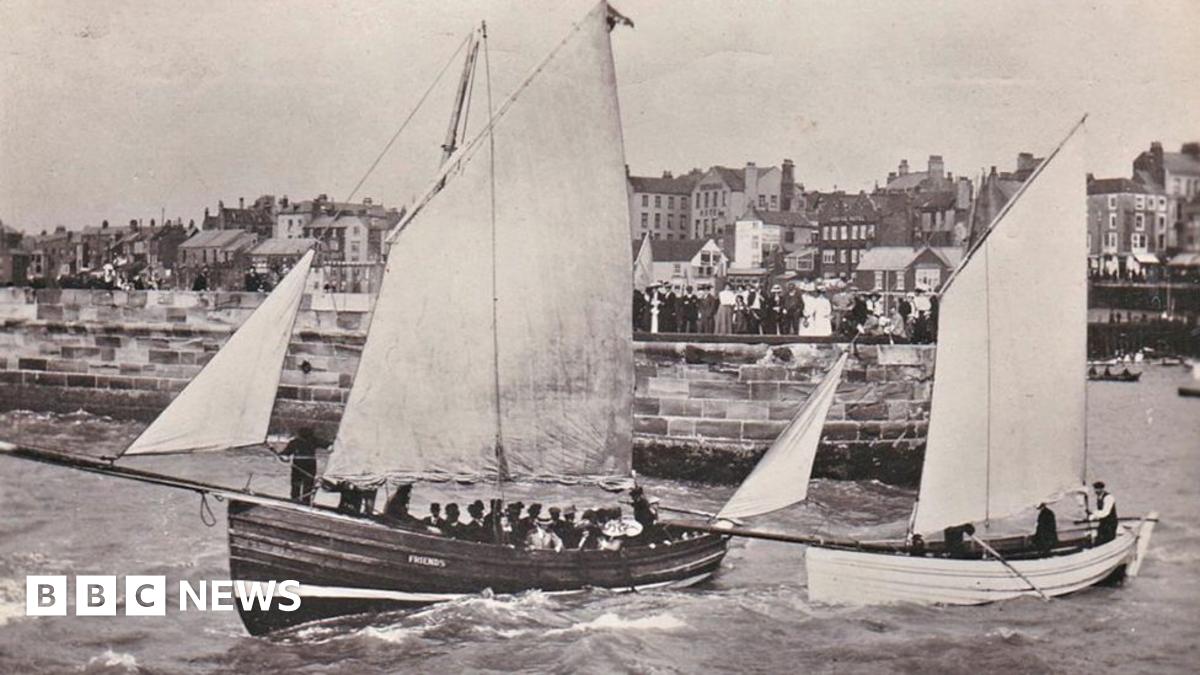 Exhibition charts the history of East Yorkshire fishing harbour - BBC News