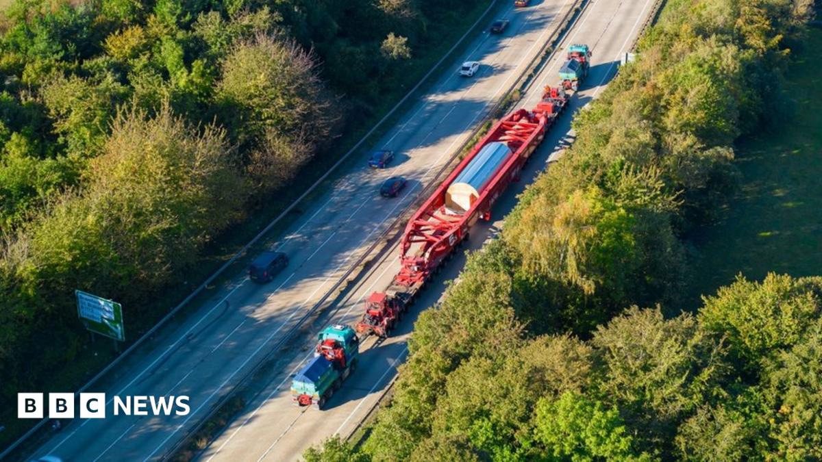 Disruption due on M25 and M1 to transport power station equipment - BBC ...