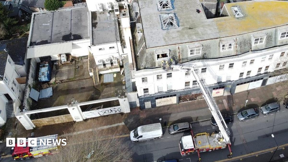Eastbourne: Boy seriously hurt after falling through roof - BBC News