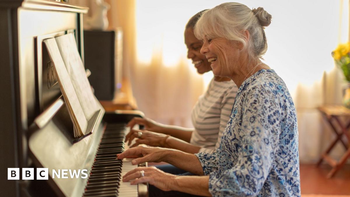 Playing a musical instrument good for brain health in later life ...