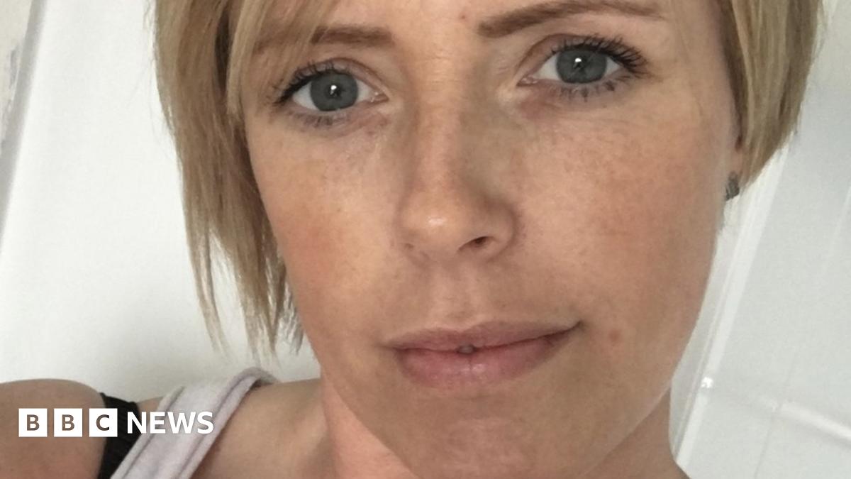 'I wish the bank had asked about my spending' - BBC News