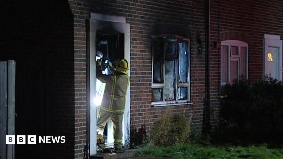 Murder arrest over fatal 2007 fire in Hythe - BBC News