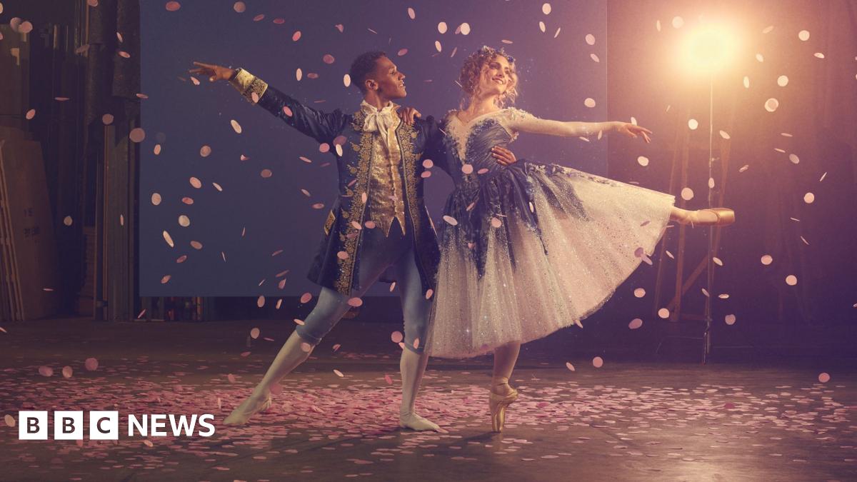 Male Cinderella for new Scottish Ballet production - BBC News