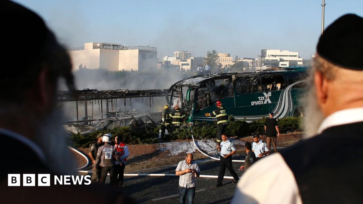 Israel-Palestinian tensions return to boiling point - BBC News