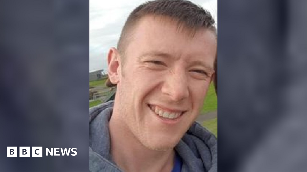 Cyclist dies after crash with lorry in Banff - BBC News