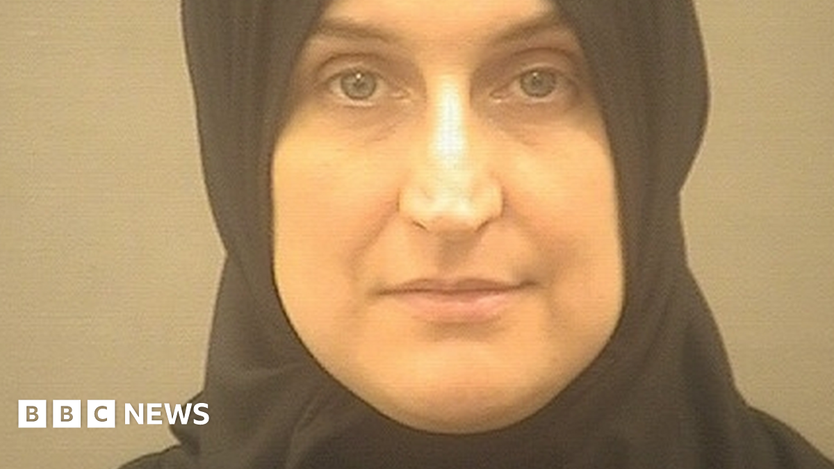 Kansas woman admits to training all-female IS battalion in Syria - BBC News