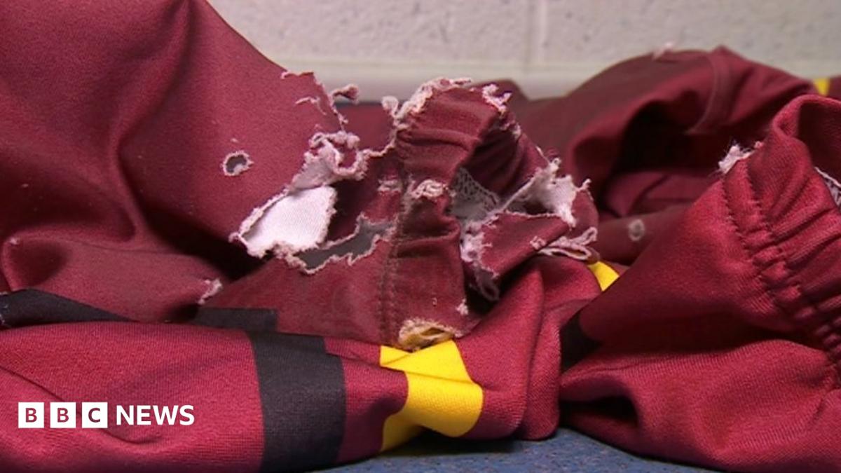 American football team come back from mice attack - BBC News