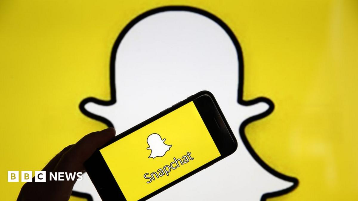 Snapchat hits nearly 250m daily users - BBC News