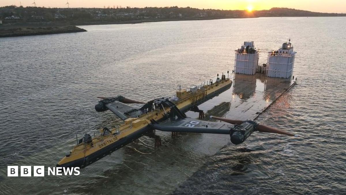 'World's most powerful' tidal turbine sets sail from Dundee - BBC News