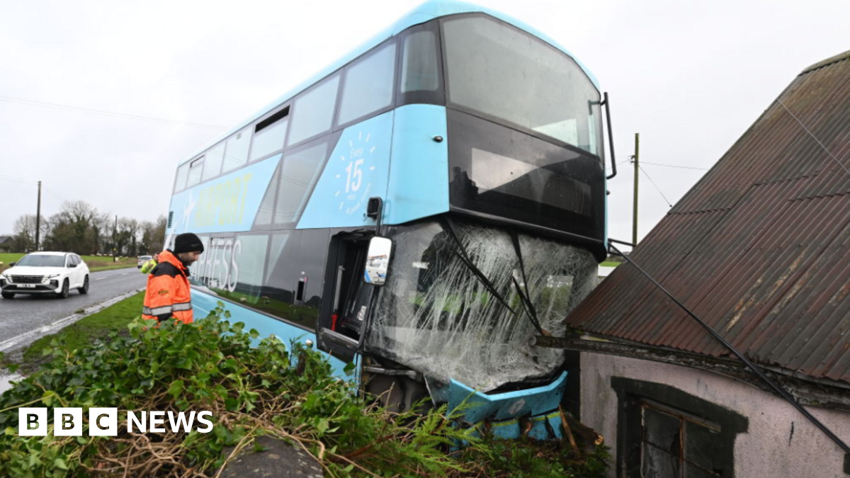 Storm Darragh: Disruption across Northern Ireland - BBC News