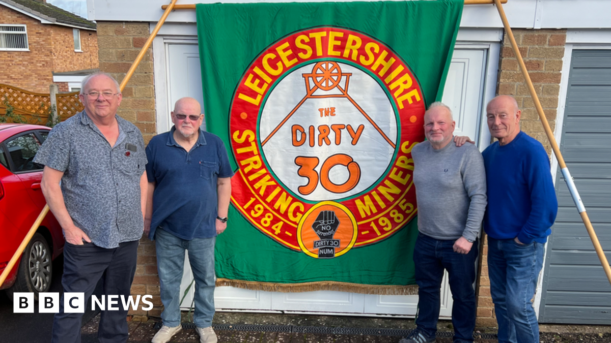 Miners' strike 1984: The pitmen dubbed scabs for going on strike - BBC News