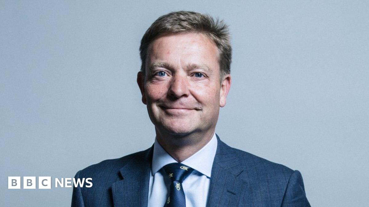 Craig Mackinlay MP 'extremely lucky to be alive' after sepsis - BBC News