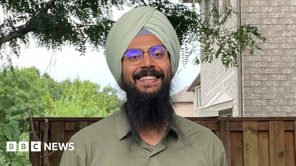 Angad Singh: India deports Emmy-nominated US journalist - BBC News