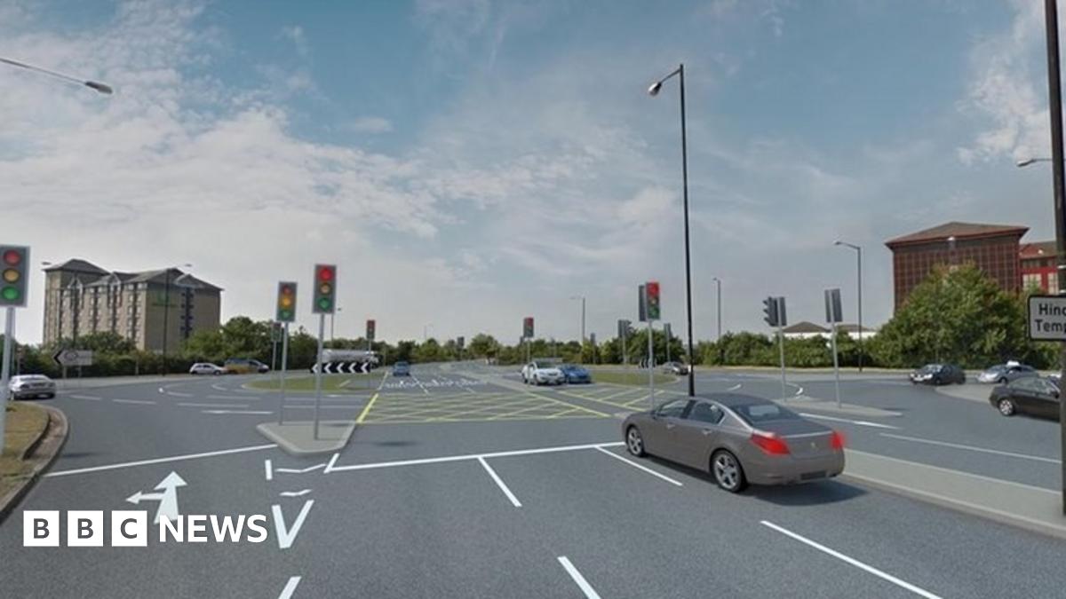Slough Copthorne roundabout upgrade to cause delays - BBC News
