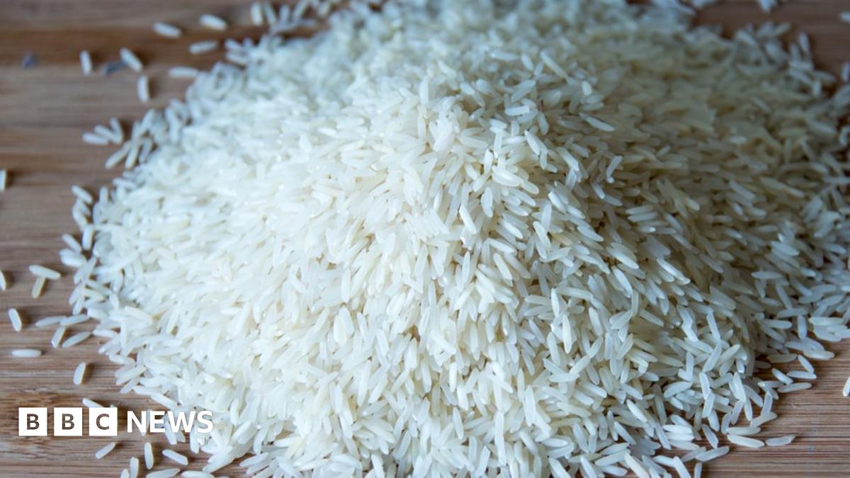 Why people believe the myth of 'plastic rice' - BBC News