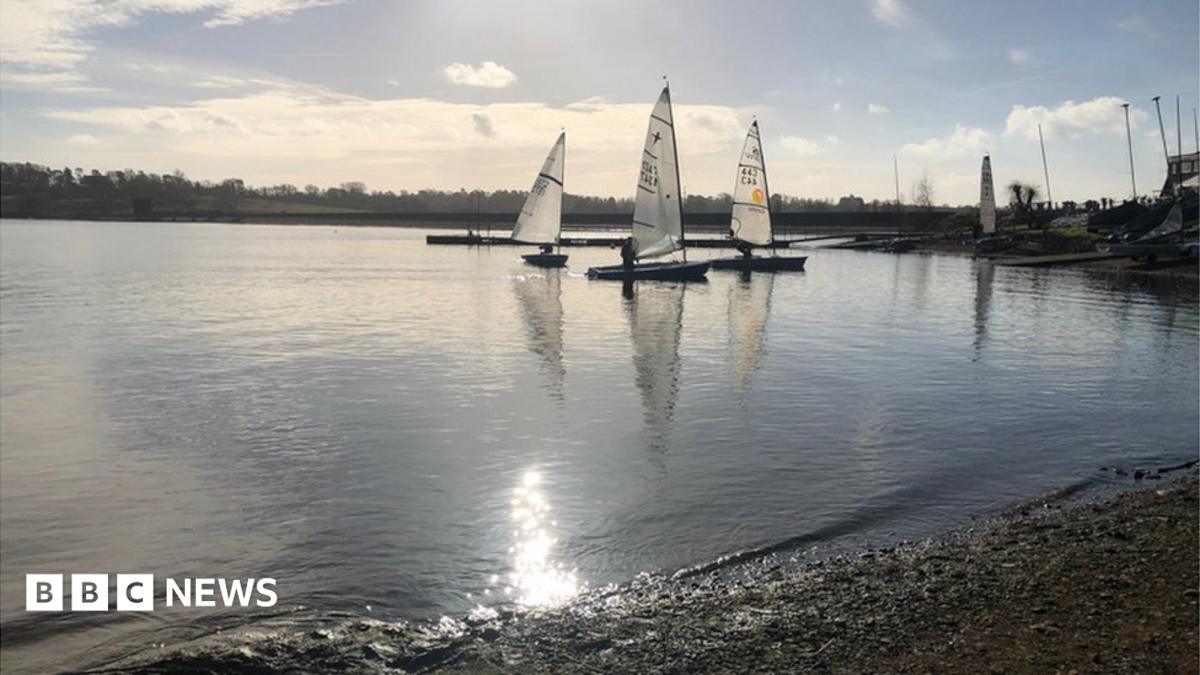 Northampton Sailing Club fears for future due to lease change - BBC News