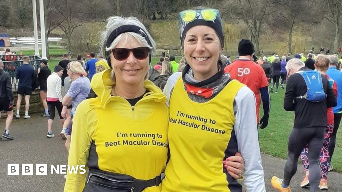 Shrewsbury grandmother to run first London Marathon at 70 - BBC News