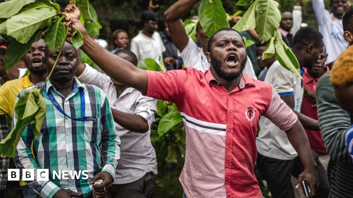 DR Congo election: Presidential poll hit by delays - BBC News