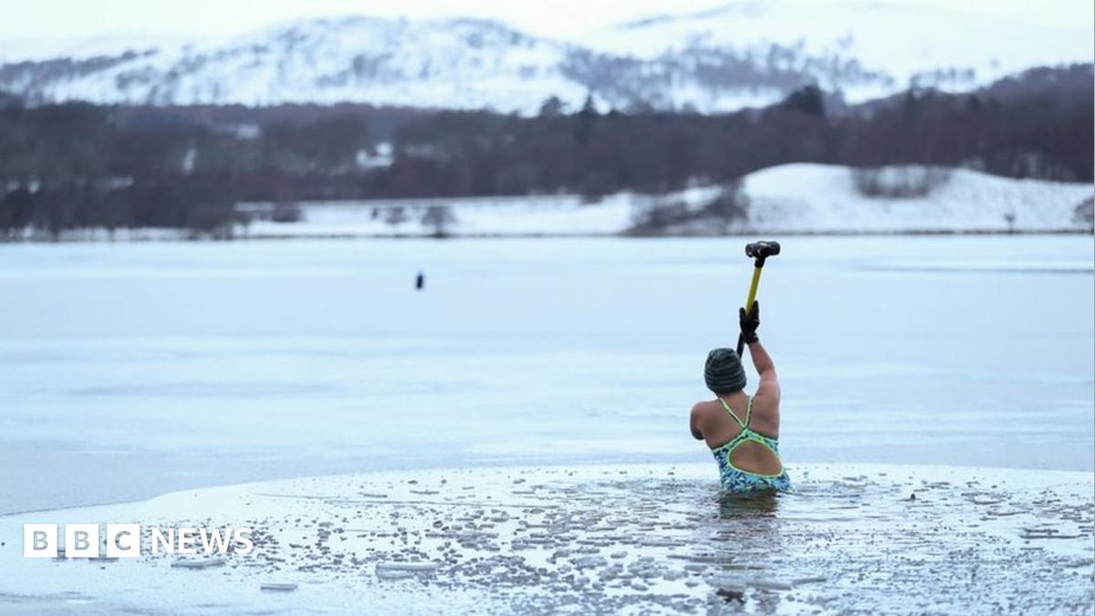 In pictures: Winter scenes from around UK - BBC News