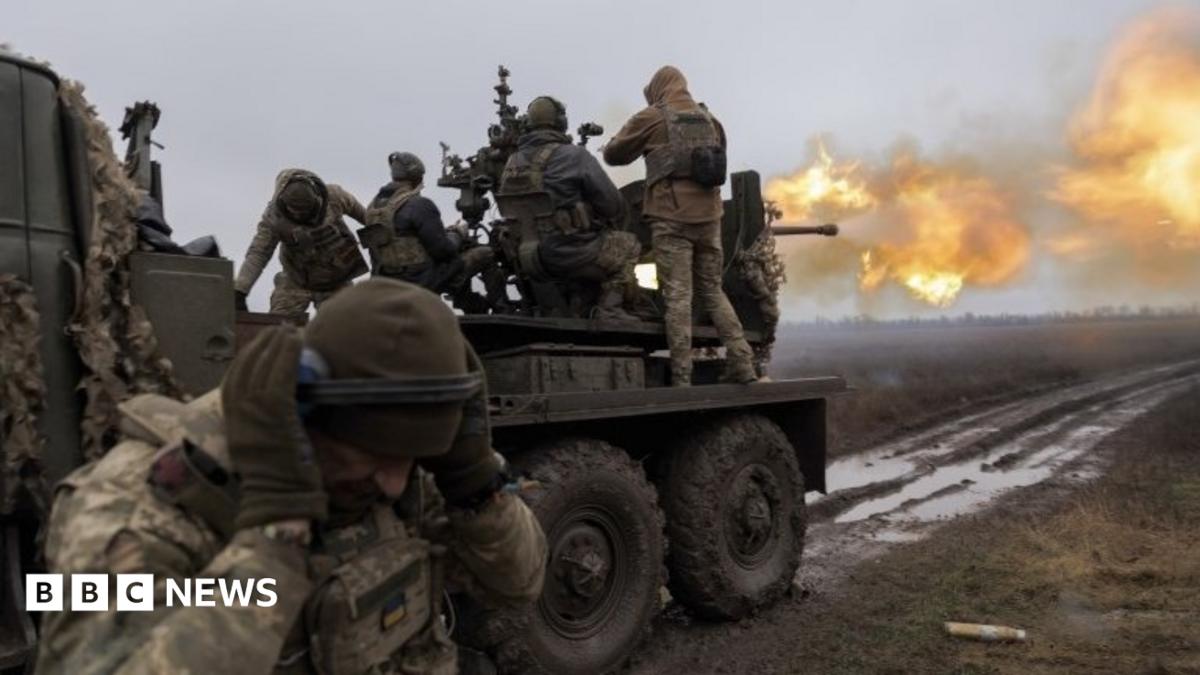 Ukraine war: Male citizens living abroad to be asked to join army - BBC ...