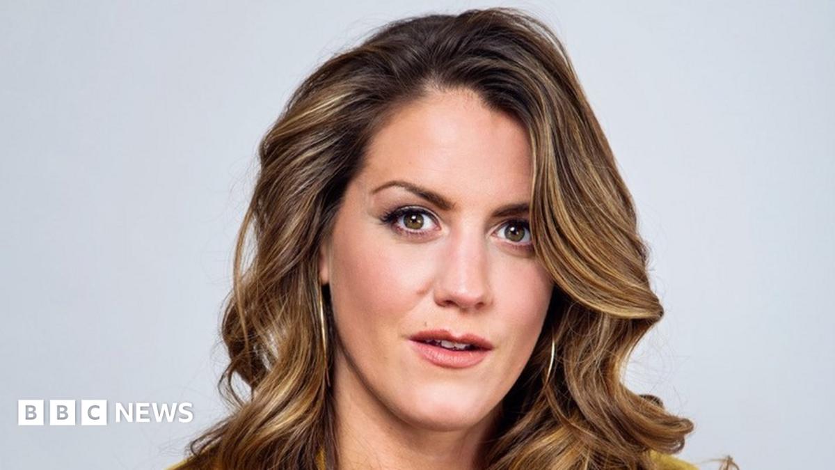 Maddy Anholt: BBC star comedian and campaigner dies at 35 - BBC News